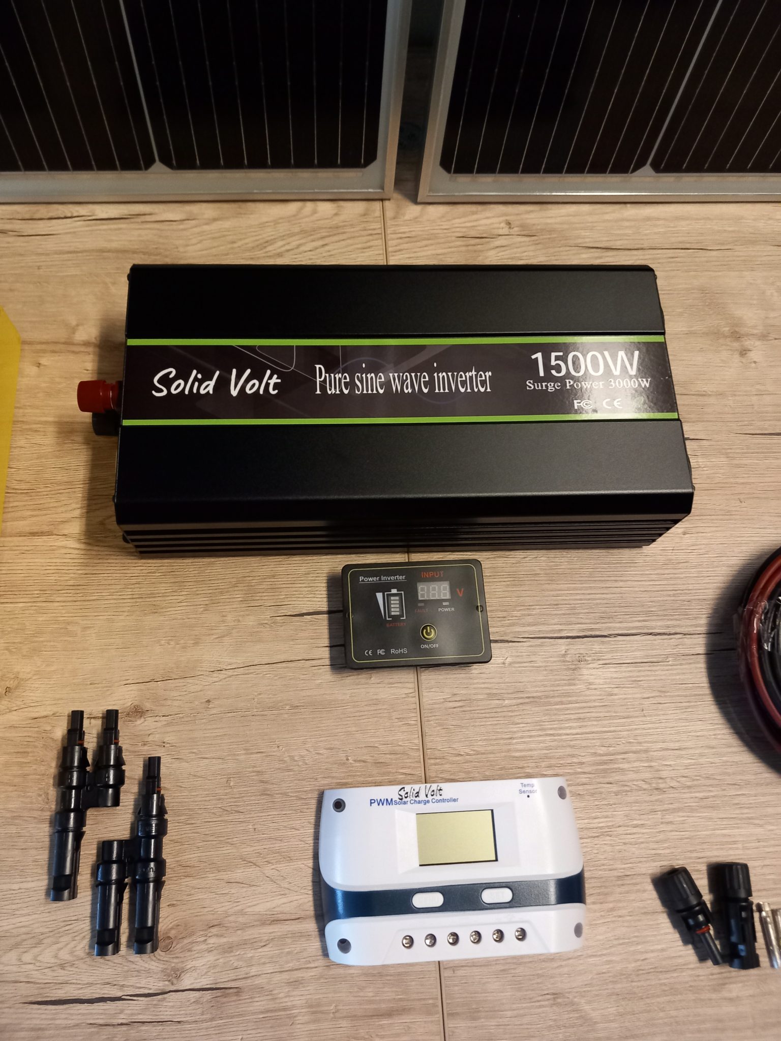 Sistem/kit Fotovoltaic Panouri Solare 200W + Controller 40A + Invertor Sinus Pur 1500/3000W 12V ...